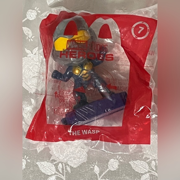 Toys | 7 The Wasp Marvel Studios Heroes Mcdonalds 220 Happy Meal Toy ...